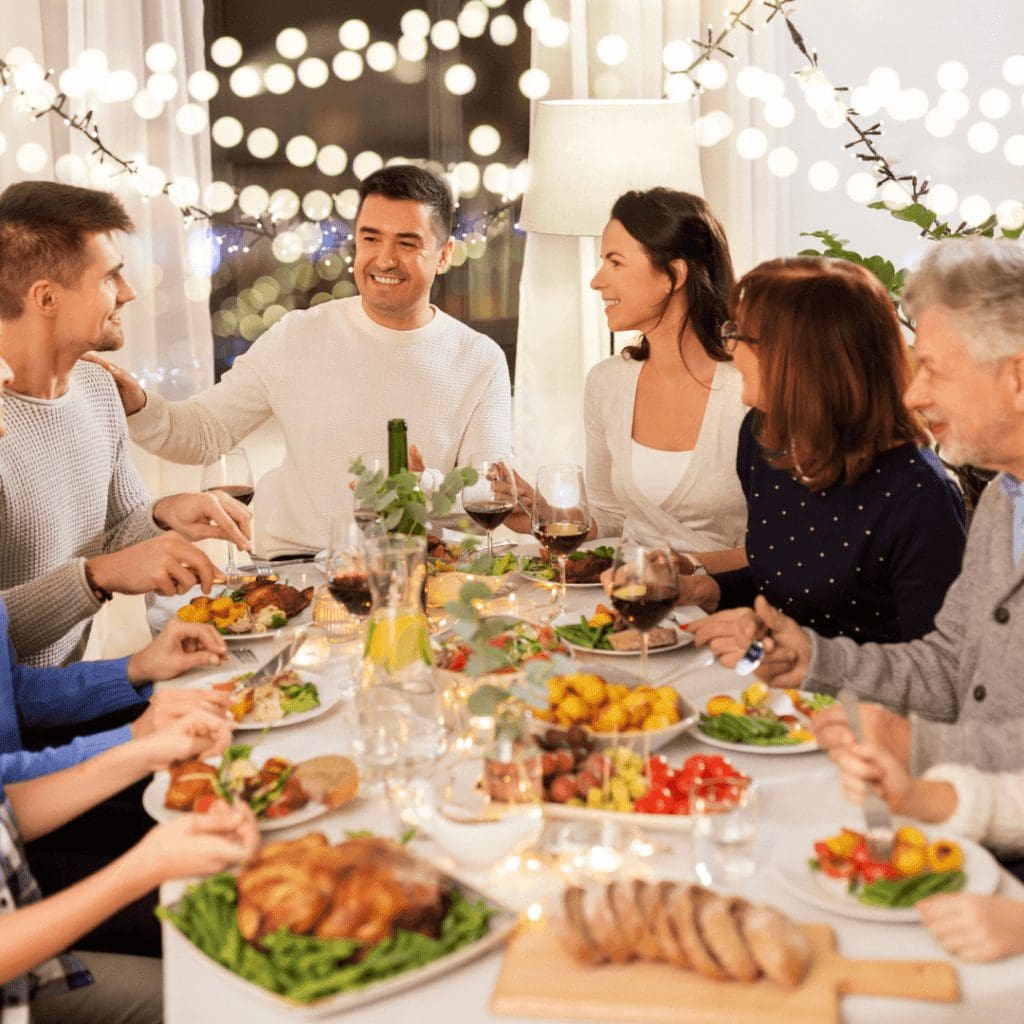 How to design a family reunion banner for your next event?